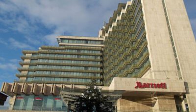 Trabajar en Marriott: Cómo Aplicar, Requisitos, Pago, CV y Más - Trabajarla