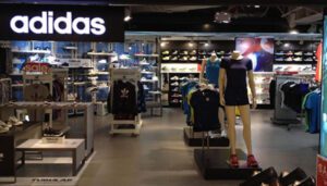 Trabajar en Adidas: Cómo Aplicar, Requisitos, Pago, CV y Más - Trabajarla
